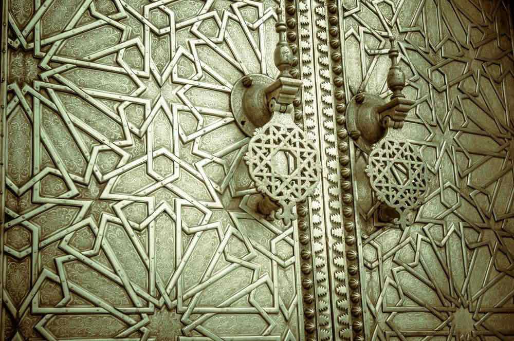 Exploring the Geometry Behind Moroccan Architecture and Riad Design ...